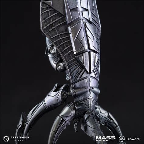 Mass Effect 8 Reaper Sovereign Die Cast Ship Replica Silver Varian