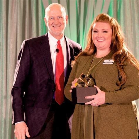 Danielle Loewen Employee Experience Associate Business Partner Lunds And Byerlys Linkedin