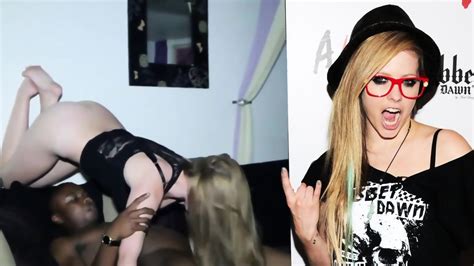 Avril Lavigne En Afrique Eporner