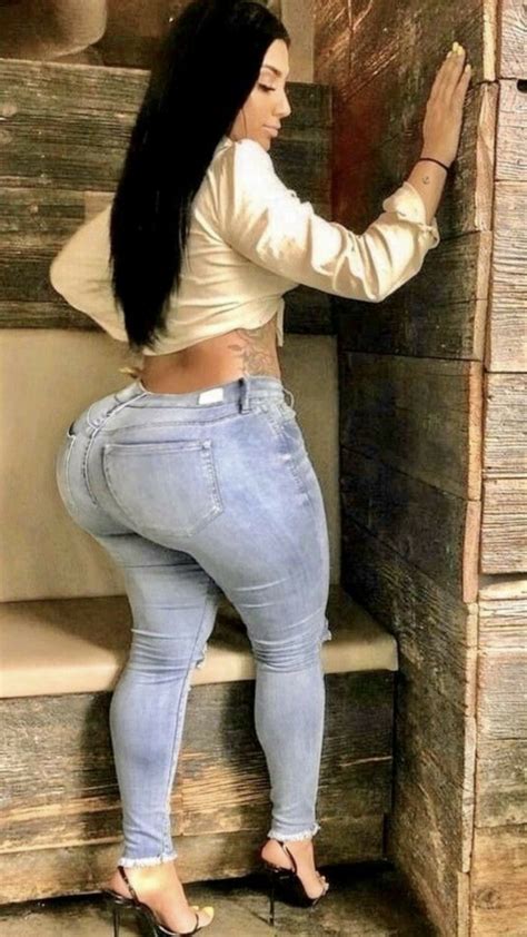 Pin On Beautiful Curvy Women