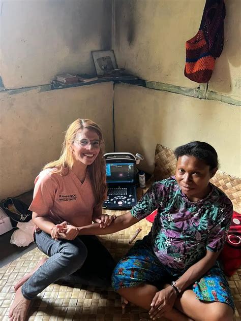 Kiprah Alumnus Unair Jadi Satu Satunya Dokter Spesialis Obgyn Di Papua