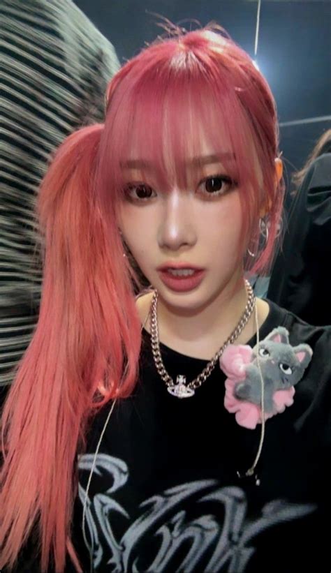 🦄gigi ️🖤 Girl Celebrities Kpop Hair Giselle