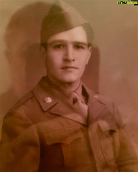 Sandra Cisneros Wiki Biography Age Gallery Spouse And More