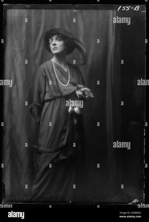 Cowl Jane Miss Portrait Photograph Genthe Photograph Collection