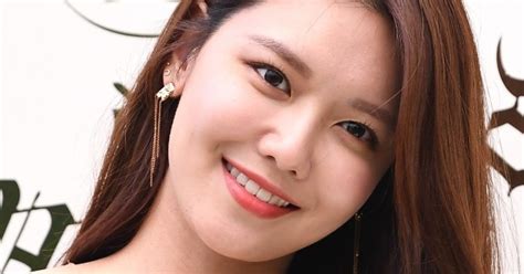 최수영 가까이서 보고싶은 미소