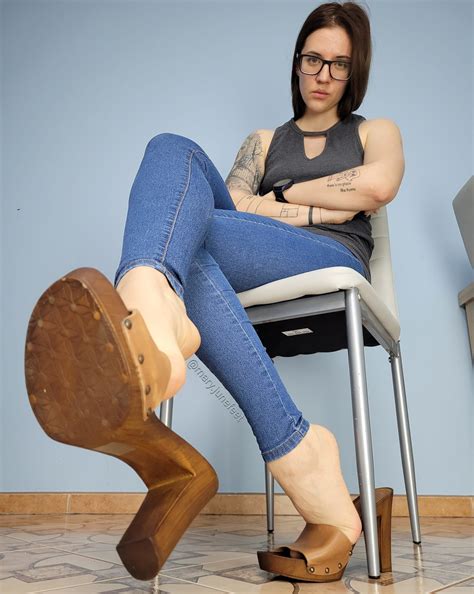 I Have Some Really Tight Jeans On Shemale 7