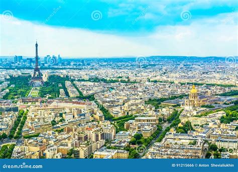 Torre Eiffel Di Panorama A Parigi Da Un Altezza Un Giorno Soleggiato
