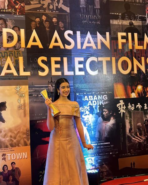 泰國最強名媛激罕同框lisa！影片1天吸1百萬讚！一互動細節揭真實交情！ U Travel