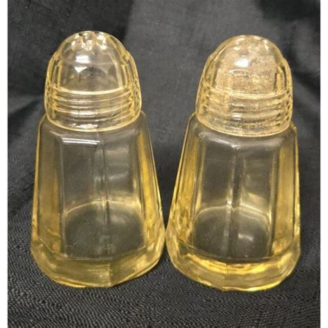 Dining Heisey Yellow Glass Salt Pepper Shakers Plastic Lids 3 Poshmark