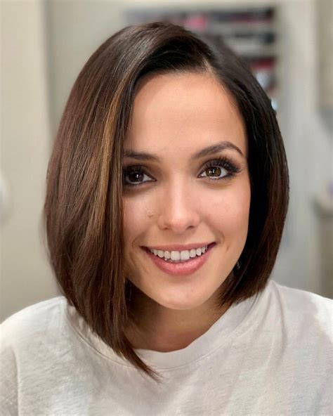 Asymmetrical Bob Round Face