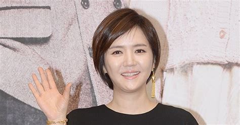 T포토 임지은 손인사까지 도도하게~