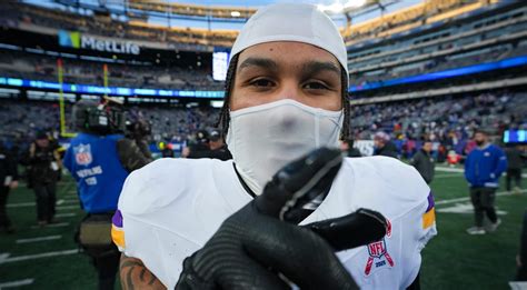 Jalen Nailor Now A Raider Pounds The Table For Former Vikings Teammate