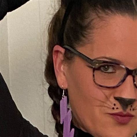 Michelle Johnson Bellashellie • Threads Say More