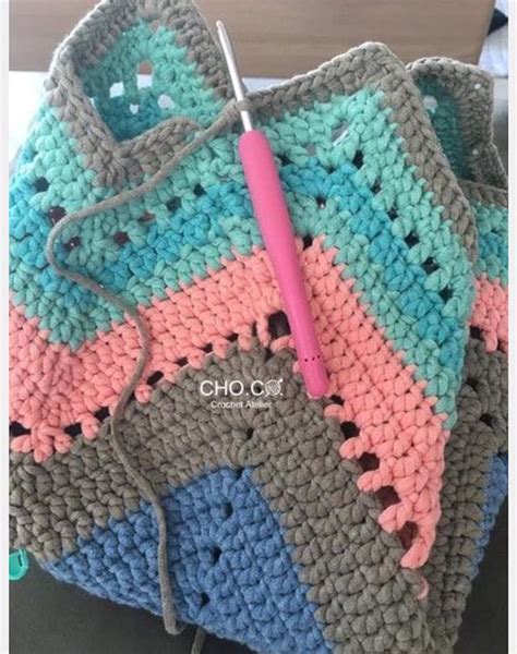 크로셰 가방과 핑크색 실 Шаблон корзины для вязания крючком