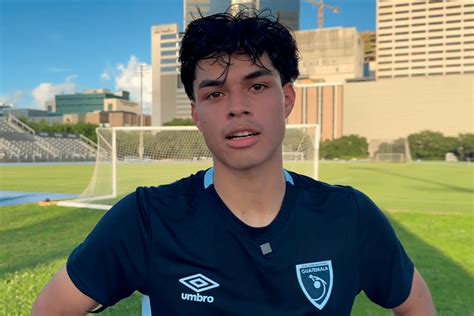 Olger Escobar Quiere Seguir Cumpliendo Su Sueño