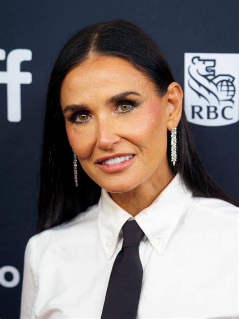 20 Famous People With Heterochromia Youve Definitely Seen Before