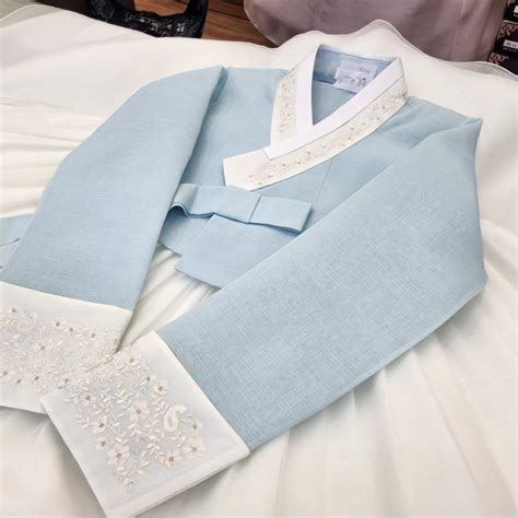 은은한 하늘색 저고리의 깔끔단아함 신랑 형수님한그복 효성주얼리시티 지하1층 에바다한복