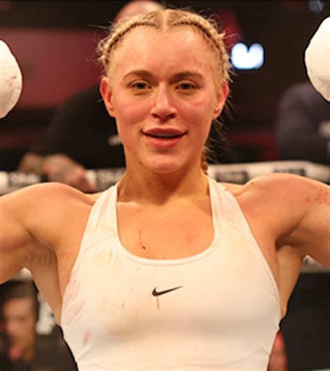 Elle Brooke Boxing Profile Record Stats News And Next Fight Influencerboxingrec