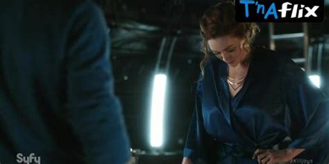 Sarah Power Sexy Scene In Killjoys