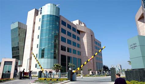 Sc Rules Against Order Allowing Centres Takeover Of Unitech