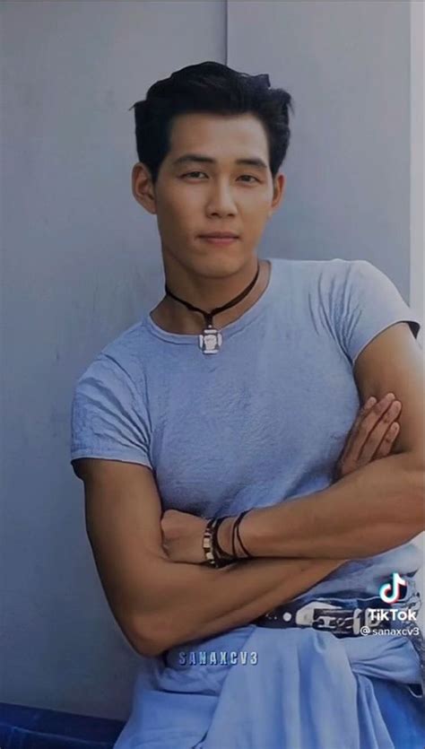 Pin De Rebeca Giordano Maldonado Em Lee Jung Jae Fotos De Atores Famosos Fotos De Atrizes