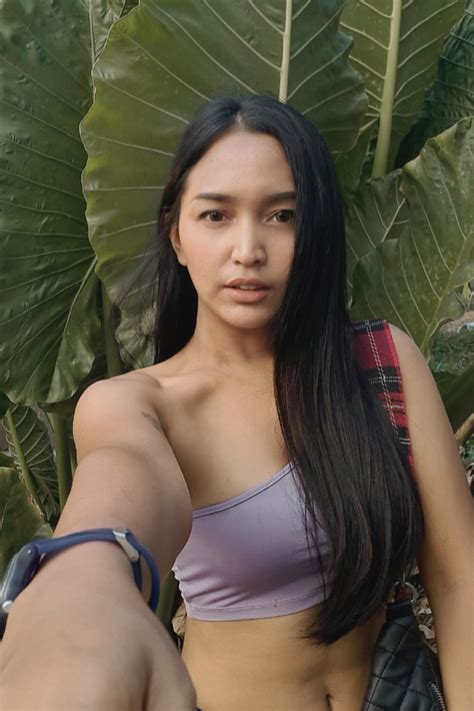 Foto Selfie Cewek Igo Dan Pramugari Air Asia Wilda Hamid Dzargon