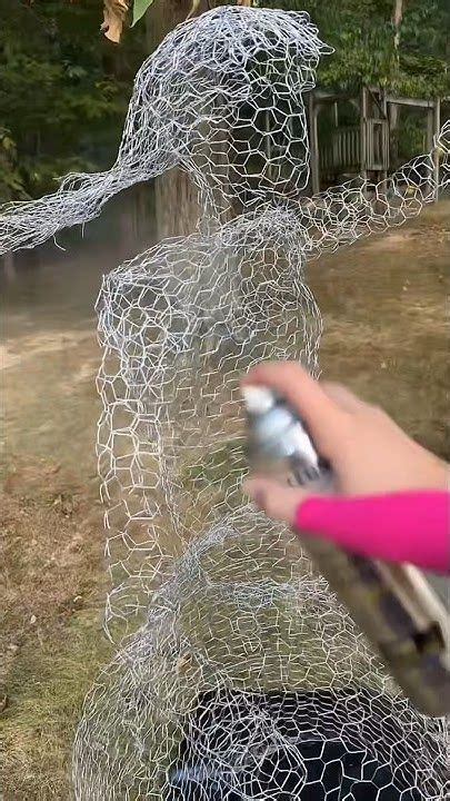 Chicken Wire Ghost Part Two Halloween Diy Chicken Wire Ghosts Diy