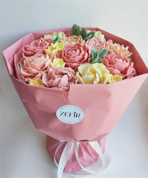 Круглый букет Размер M Цена 3100 рублей Можно заказать в размере