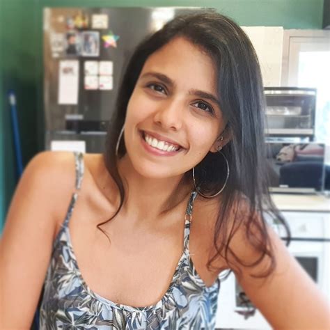 רוני אטיאס לחשוב אחרת ולראות תוצאות בנות יקרות מזמינה אתכן להצטרף לקבוצה שלי נשים בוחרות