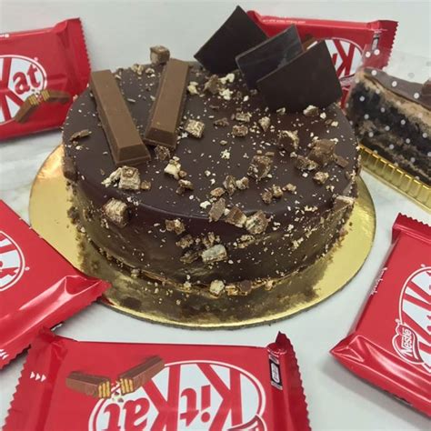 Kit Kat Chocolate Cake Mister Berry