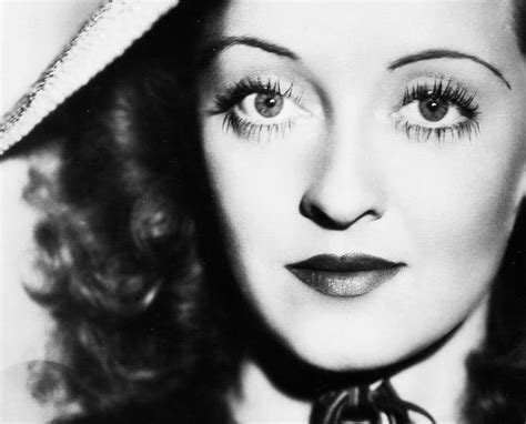 Bette Davis Eyes 31 Rare Photos Of An Unforgettable Star Bette Davis Bette Davis Eyes Bette