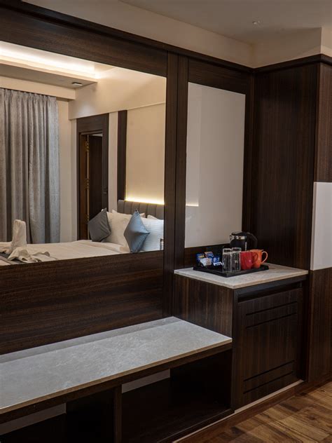 Hotel Le Grandeur Hotel In Mysuru