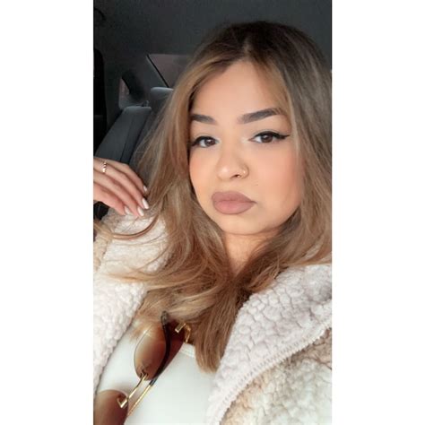 Vannesa Razo Youtube