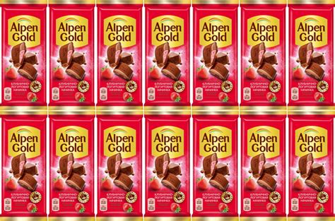 Плитка Alpen Gold молочная с клубнично-йогуртовой начинкой, комплект ...