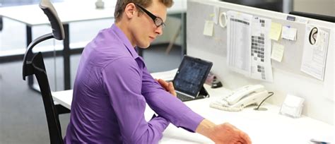 Five Easy Ways To Stay Fit When Youre Stuck Sitting At A Desk All Day