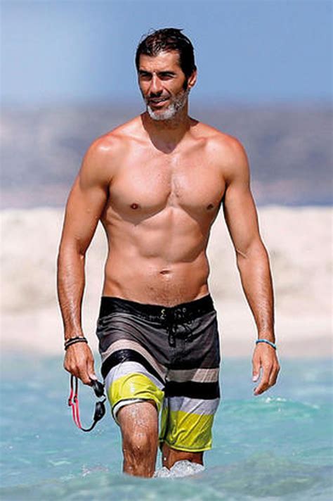 Shirtless Male Celebs Jorge Fernandez