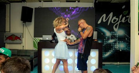 Konflikti Tuna Cozman Tani Edhe Në Skenë Showbiz