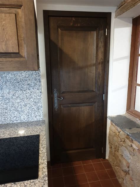Porte En Bois Sur Mesure à Ajaccio 2a Entrée Et Intérieur