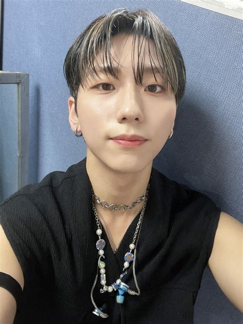 Pin Di 𝙗𝙖𝙣𝙜𝙘𝙝𝙖𝙣𝙨 𝙬𝙞𝙛𝙚 Su Xdinary Heroes