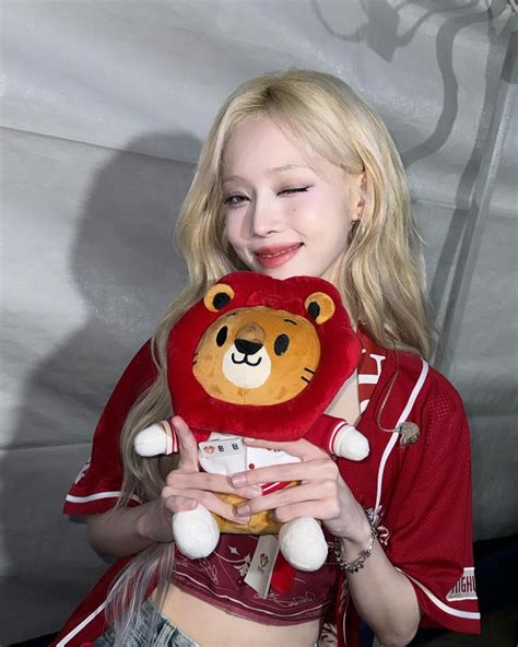 윈터 인스타경희대 240524 걸그룹 갤러리 에펨코리아