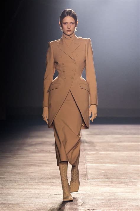 Mugler Spring 2026 Ready To Wear Collection Vogue