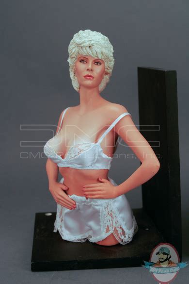 Seka 14 Scale Book Ends White Hair And Costume By Executive Replicas