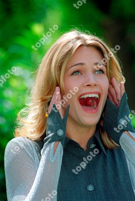 Natasha Henstridge 1995