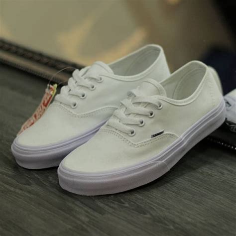 Jual Sepatu Vans Authentic Mono Full White Premium Bnib Sepatu Pria Sepatu Wanita Sepatu Putih