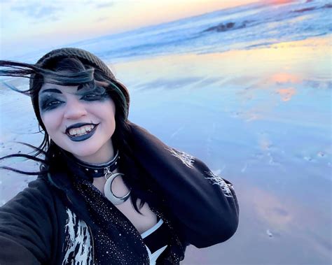 Willow Von Witcher Im Back To Posting For Anyone Who Hasnt Seen My