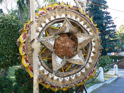 Ilocos Norte Parol Making Contest 2009 30 Constantine Agustin Flickr