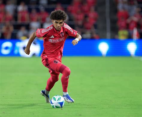 Last Second Penalty Kick Does In St Louis City Sc In 3 2 Loss To Vancouver