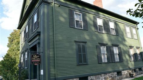 I Spent The Night In The Lizzie Borden House Where Two People Were