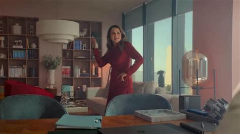 Red Dress Worn By Amanda Riley Rachael Leigh Cook As Seen In A