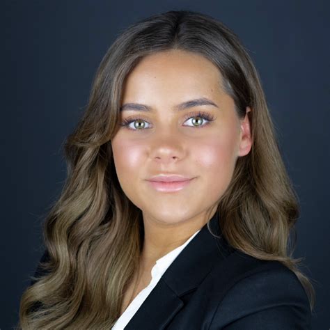 Julia Pohl Ausbildung Und Berufserfahrung Xing